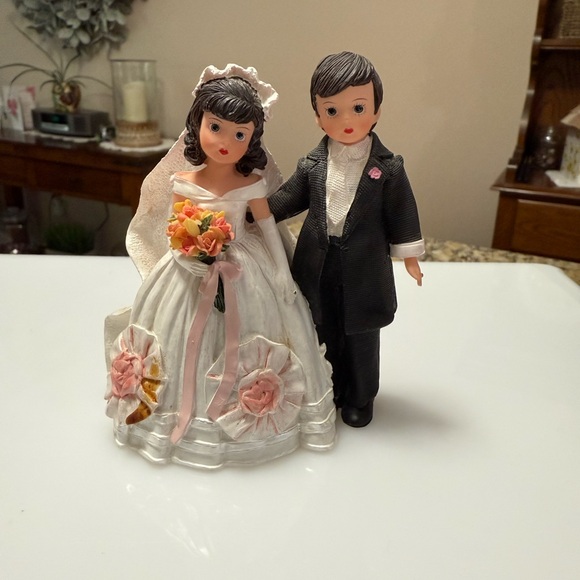 Madame Alexander | Other | Madame Alexander Bride And Groom Cake Topper ...